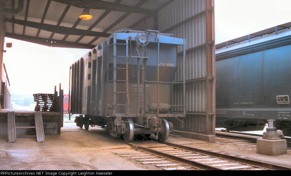 GTW 111193 in the unloading bay at K&L Feed Corp.